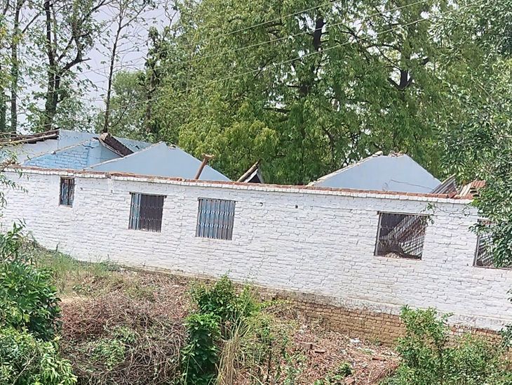 Ayodhya School Building Damaged by Storm | Repair Demand