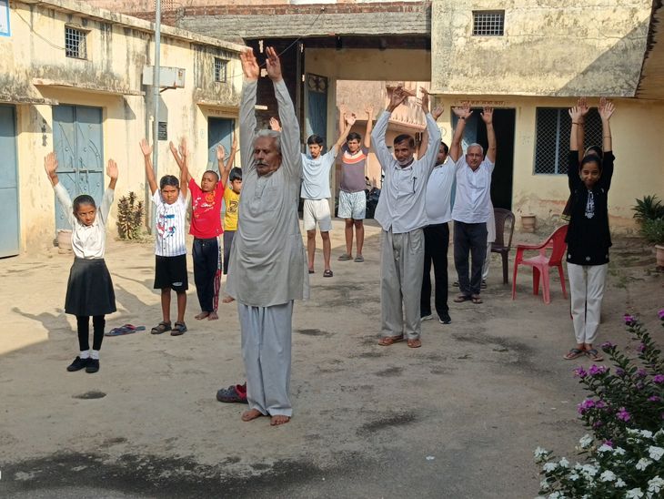 Sarvashri Shishu Mandir Saharanpur Yoga Day | Students Teachers Practice