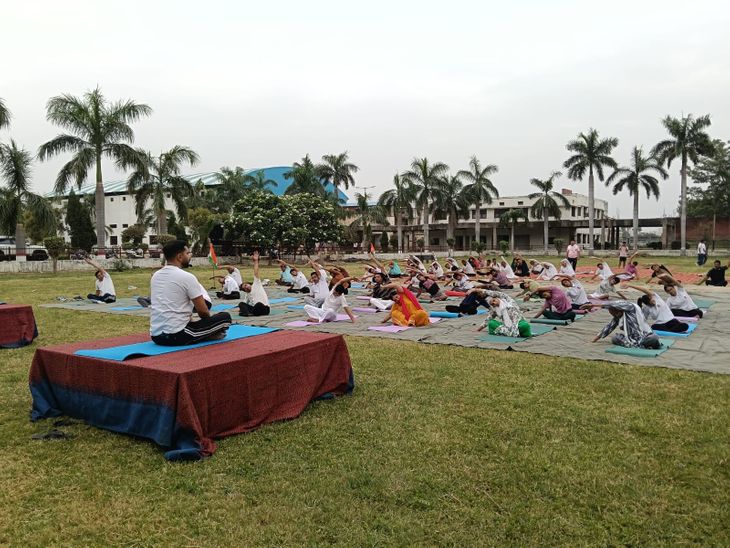 Janta Vaidik College Baraut Yoga Day Event | Cultural Committee Call to ...