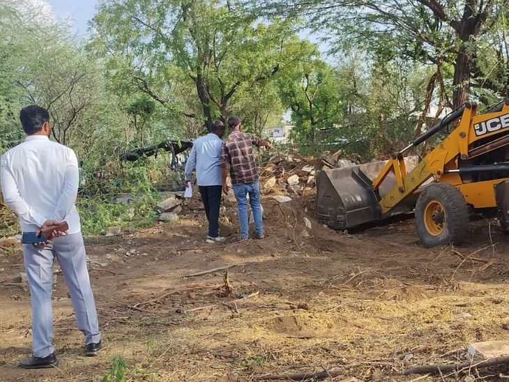 Padminpura Farmer Land Encroachment Removed | 12 People Evicted After ...