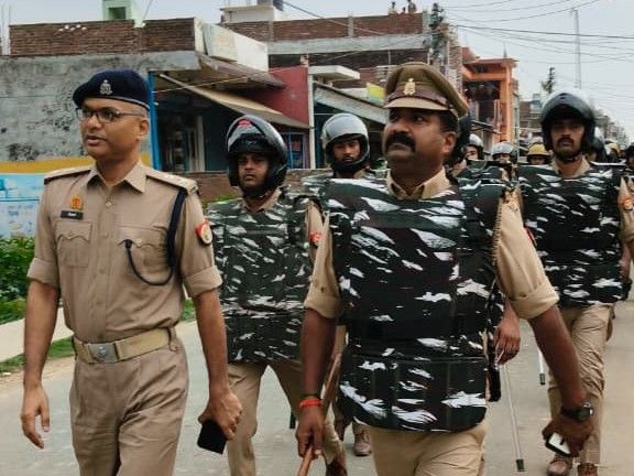 Maharajganj Police Flag March For Peace & Order