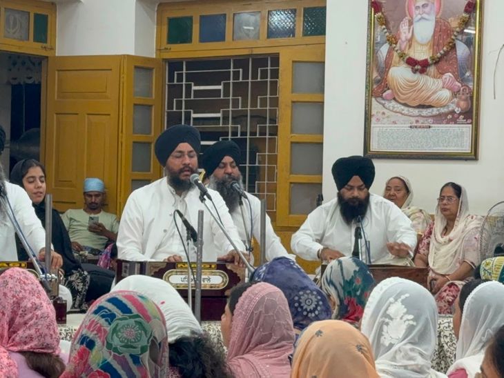 Katihar Gurudwara Shabad Kirtan | Amarjit Singh Patiala Wale Devotees ...
