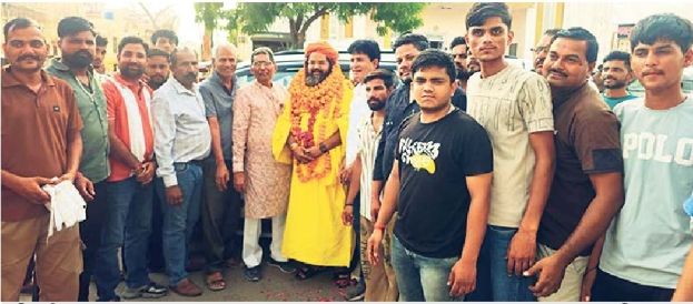 Sant Sarju Das Maharaj returned to Bikaner after completing a 300 km ...