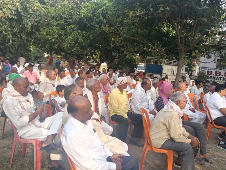 Chahaniya PDA Meeting: SP MLA Attacks BJP, Lists Party Achievements