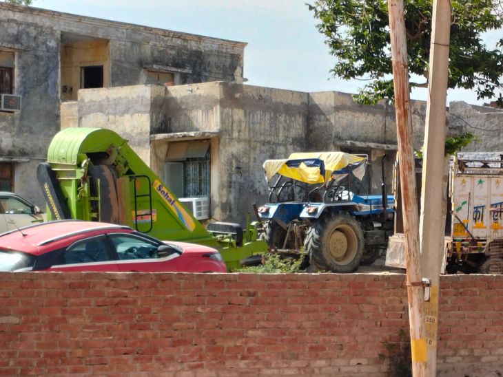 UP Eta Illegal Mining Raid | Tractor Reaper Seized Midnight