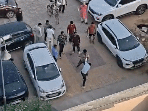 Gurugram Engineer Beaten at Society Gate | Neck Bone Broken