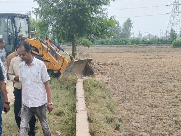 Lucknow DM Order: Buldozer Action in Goodamba, Illegal Land ...