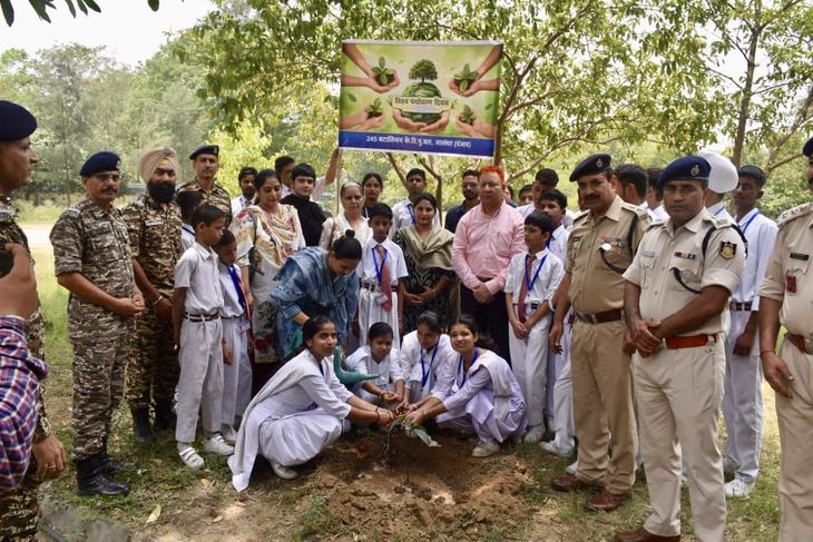 Indian Red Cross Society students visit CRPF