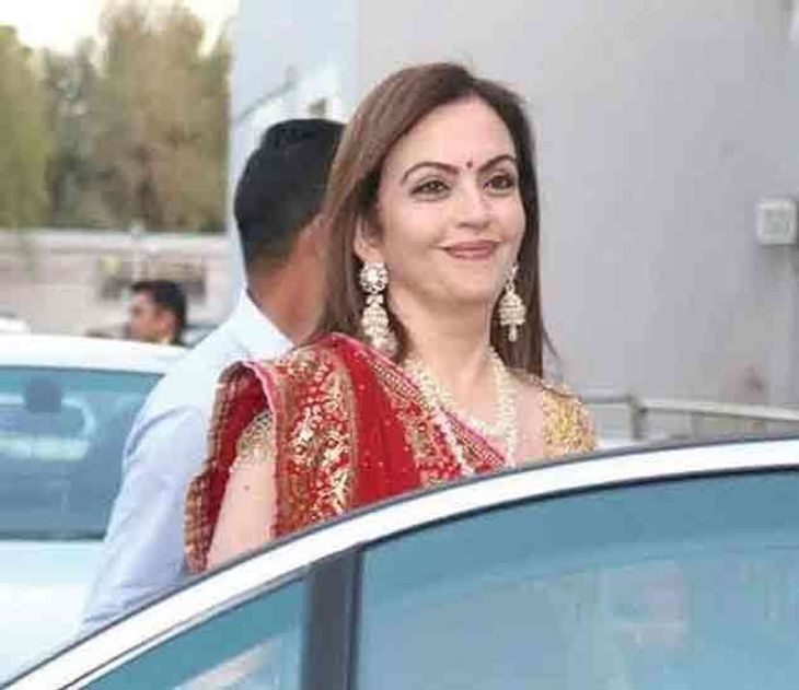 Royal Wedding Of Deepak Parekh Son Siddharth | आधी ख्रिश्‍चन, नंतर ...