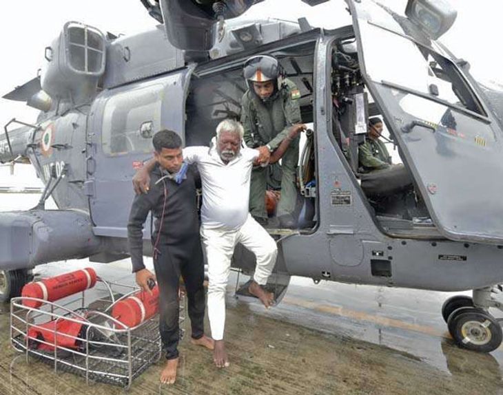 Ockhi Cyclone Death Rescue Tamilnadu Kerala News And Updates