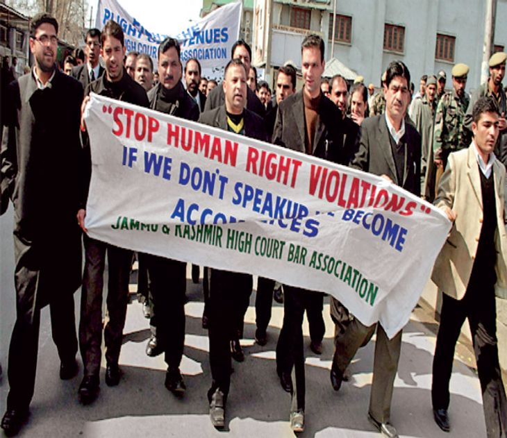 Adv. Smita Sarode-Singalkar write about Human rights | सुसह्य ...