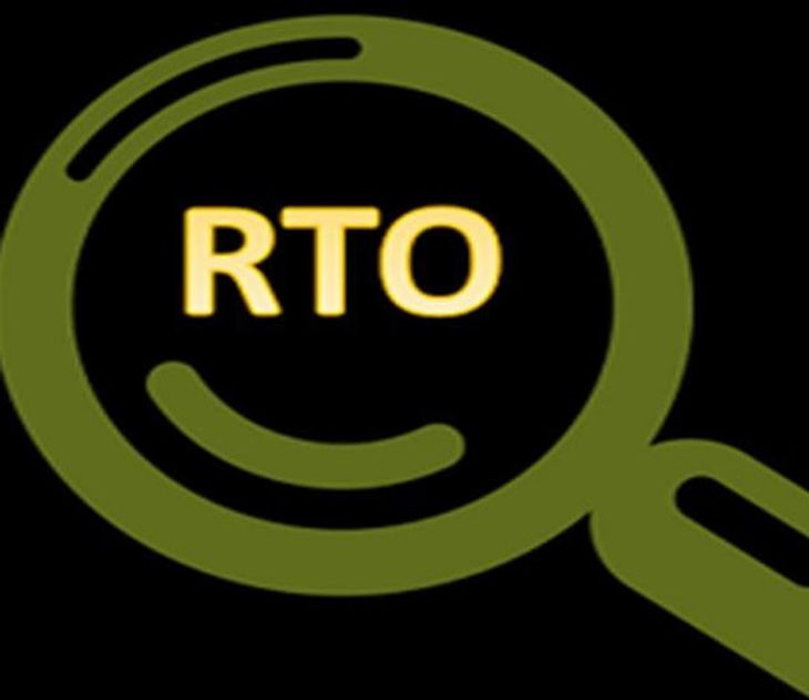 News about Beed RTO office | पासिंगअभावी 540 ट्रक आरटीओ ऑफिससमोर उभे ...