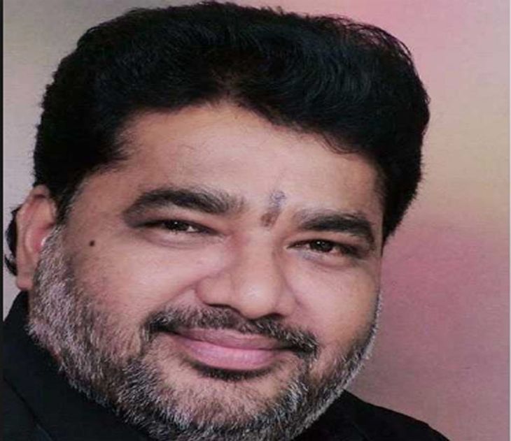 News about State Minister of gujarat Purushottam Solanki | गुजरातमध्ये ...