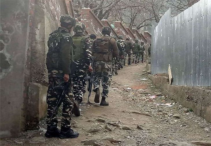 Jammu Kashmir 2 Policemen Killed In An Ongoing Encounter In Kupwara ...