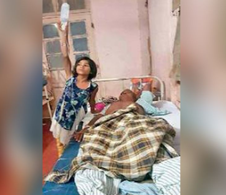 news about saline stand in ghati hospital | घाटीतील 'ते' दृश्य बनावटच ...