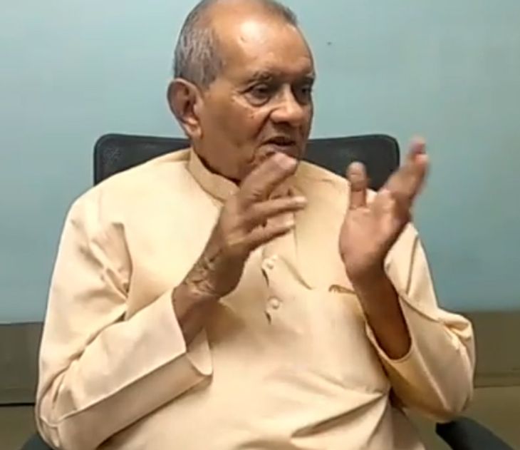 R. R. Borade talks in program of divyamarathi