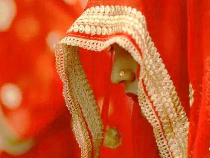 Karnataka Friend Fails To Repay Only 500 Rupees Debt Man Marries His ...