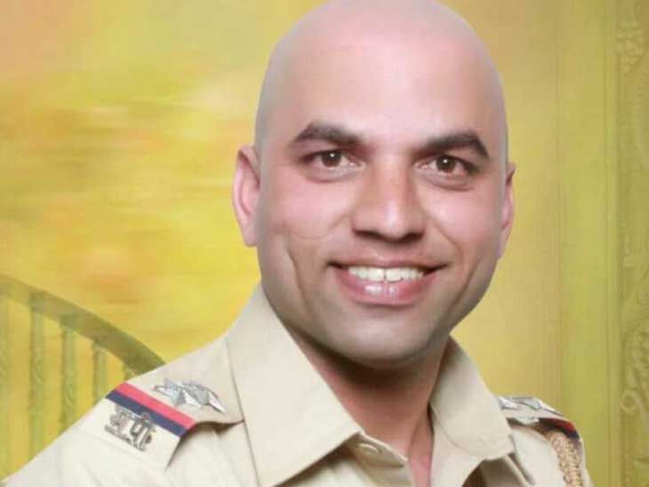 Police Inspector Sajan Sanap committed suicide jumped under the train ...