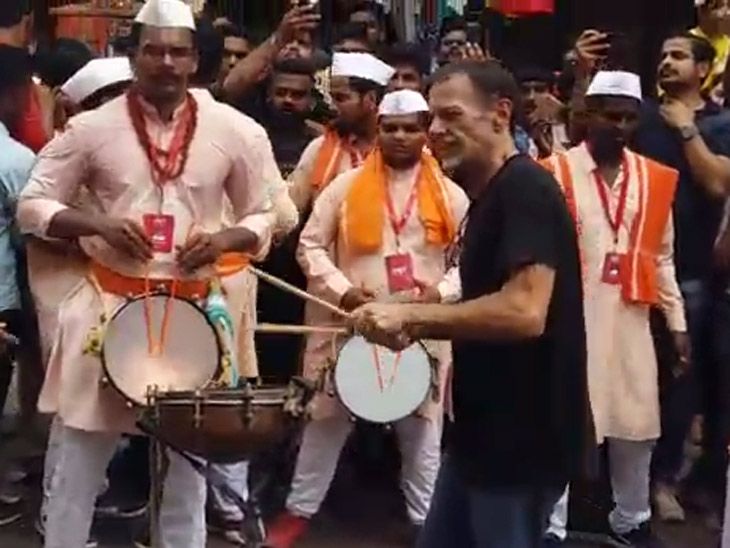 Matrix, Iron Man, 300, Godzilla Fame Hollywood Musician Enjoys Pune ...