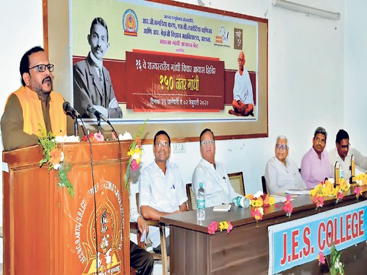 'India became from Mahatma Gandhi, Pandit Nehru along with Dr ...