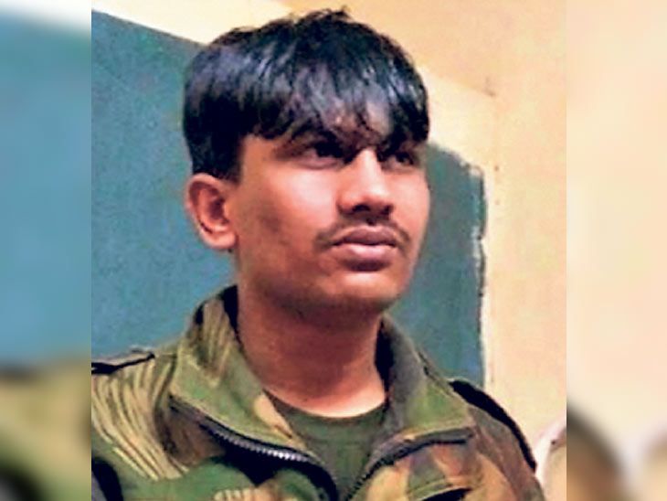 Jawan Chandu Chavan, who was brought back from Pakistan, go to the ...