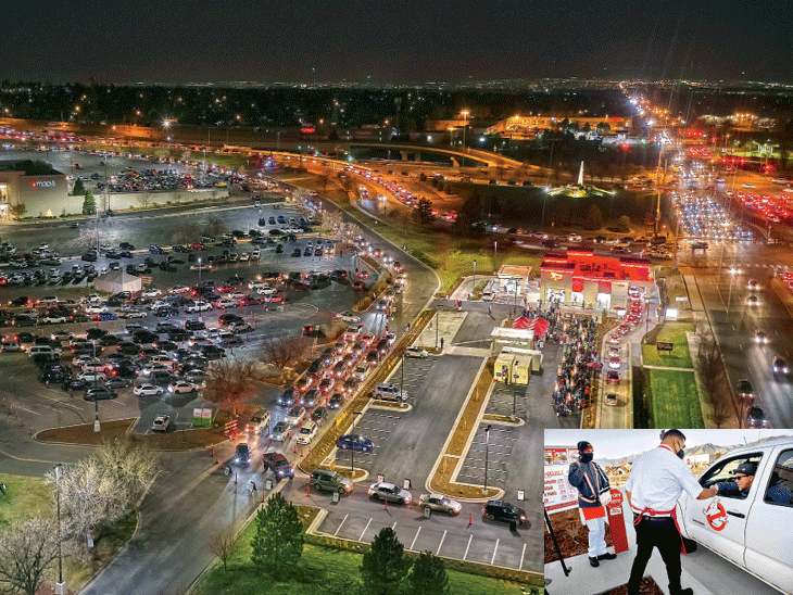 Famous food chain outlets open; 4 km queue for burgers, waiting for 14 ...