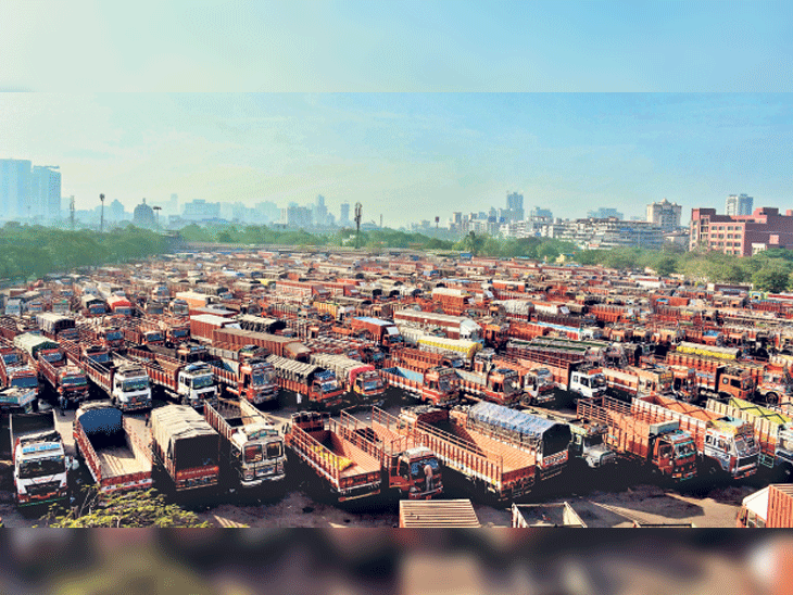 Huge response to Farmer's agitation in Maharashtra, bandh against Central government ...