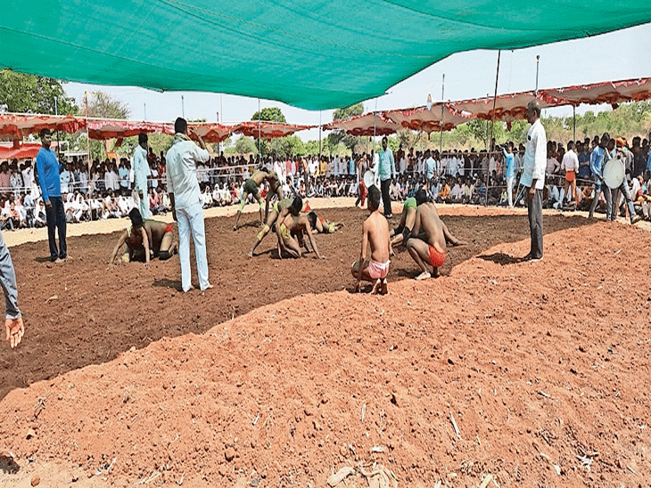 Rangali wrestling riots in Pimpalgaon Renukai, looting of Rs. Sub-Maharashtra Kesari Vilas ...