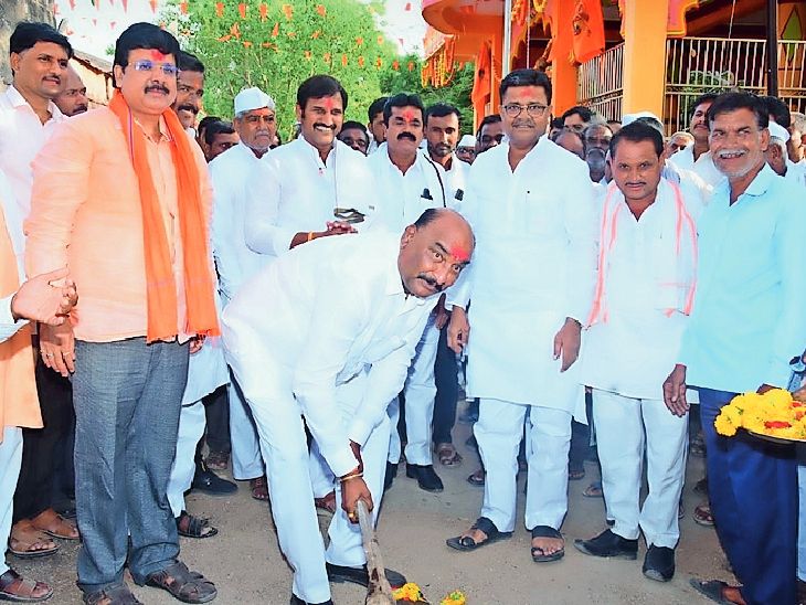 Matoshri Pandan road work started at Chikangaon |marathi news ...