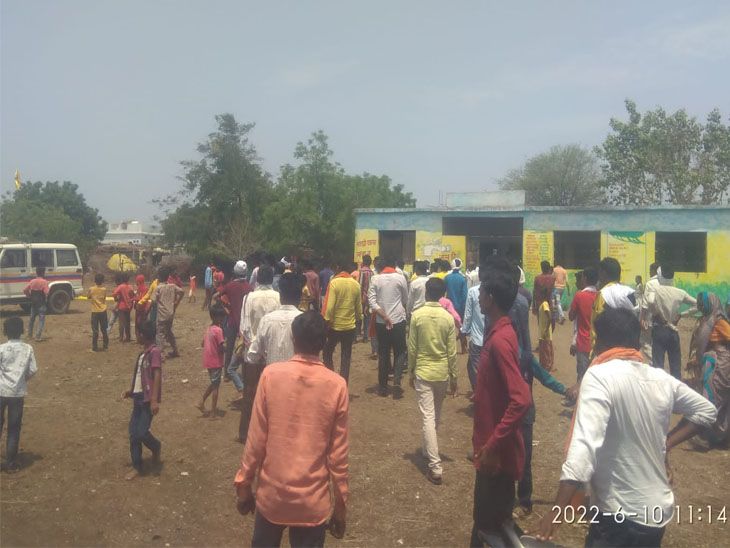 The headmaster in charge of making obscene jokes with a student under ...