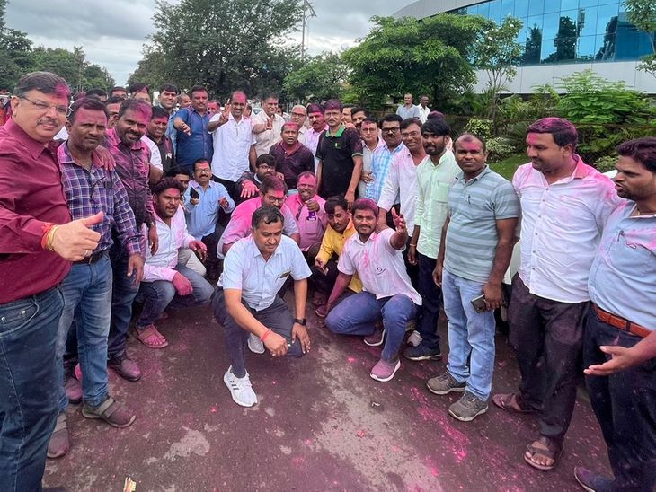 The entrepreneurs celebrated the festival of Gulala in Walaj | अतुल ...