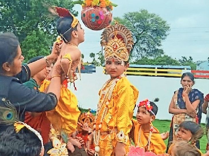 Shri Krishna Janmashtami was celebrated with enthusiasm at Kshitij ...