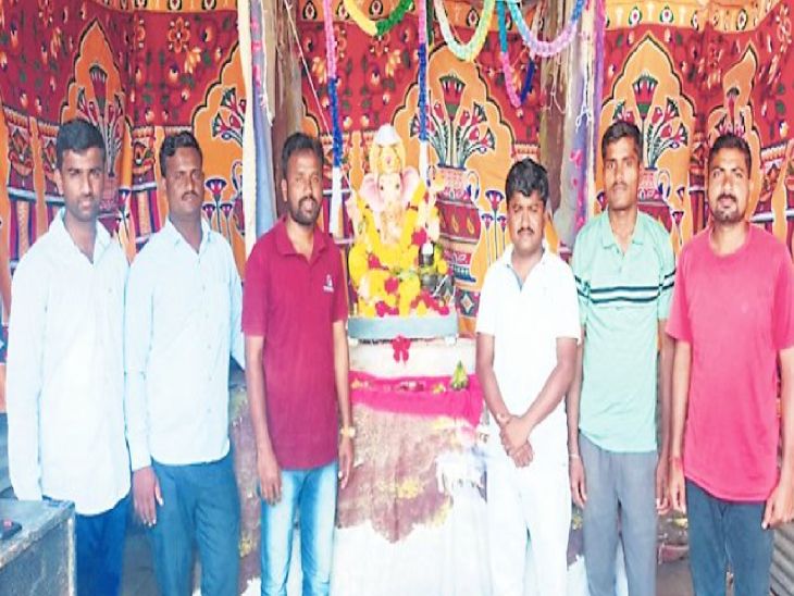 Out of 24 villages in Umarga police station limits, one village has one ...