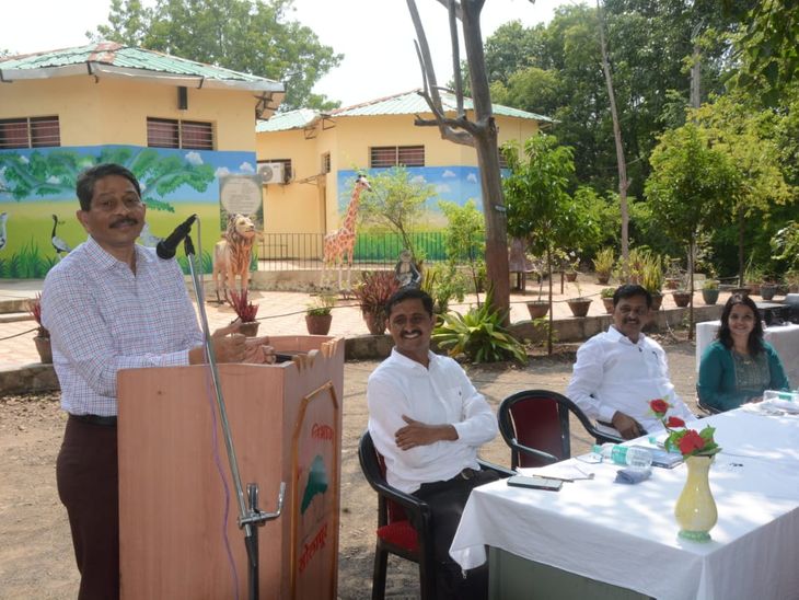 Environment conducive to tourism in Solapur district| Devotees flock to ...