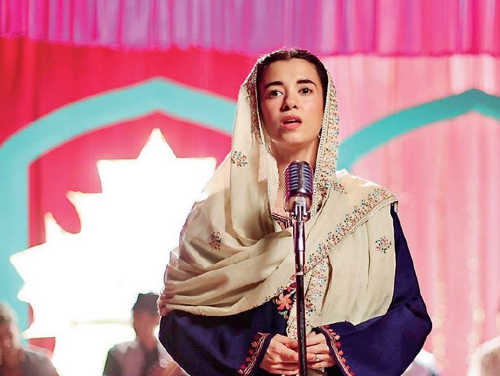 Saba Azad will be seen in the role of a Kashmiri singer in 'Songs of ...