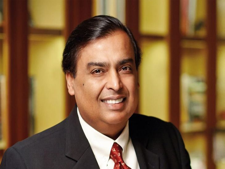 Mukesh Ambani will open a family office in Singapore | कर्मचाऱ्यांची ...