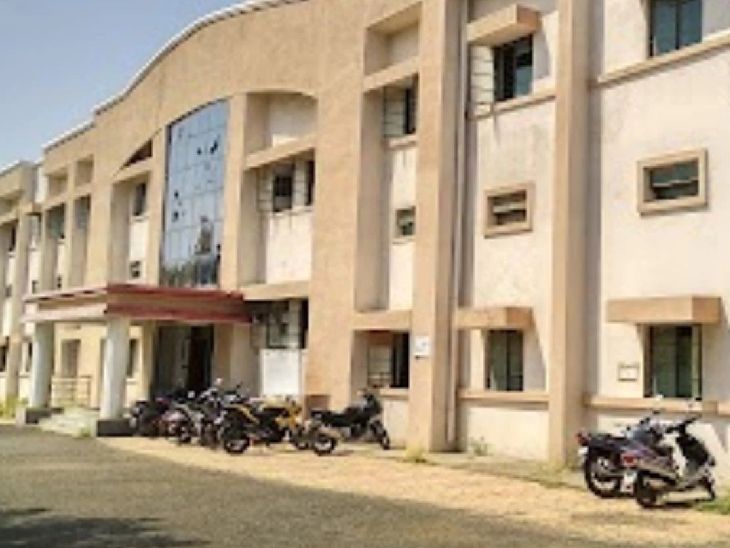 Preliminary selection of 70 trainees in the assembly