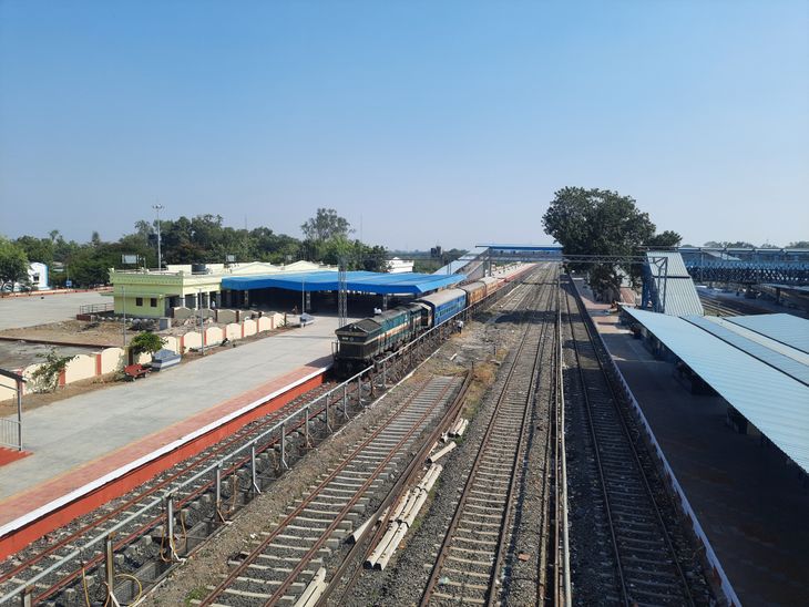 Akola-Akot railway will run from tomorrow, green flag will be shown to ...