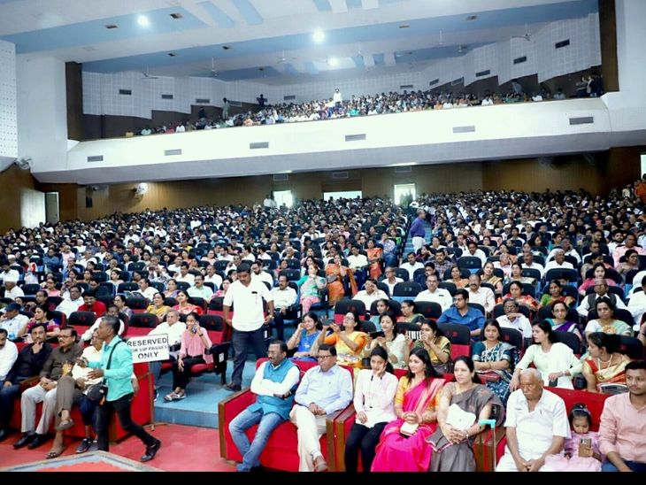 Bari Samaj state level vadhu-var parichay melava | Amravati News | बारी ...