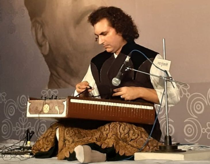 Sawai Gandharva Mahotsav Pune Update | Singer Manali Bose | Pune News ...