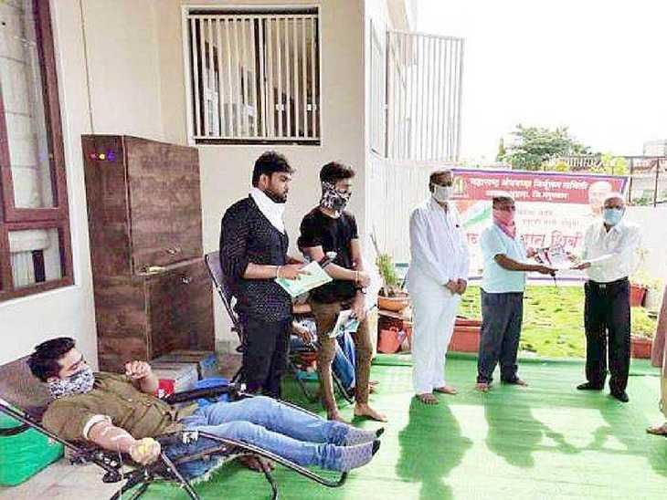 218 people donated blood in Garudzep Mitra Mandal camp | उपक्रम ...