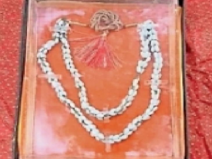 Shiva devotees in the city bowed down before the 364 Kavdya Rajmala of ...