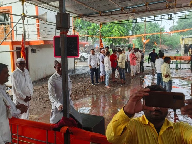 Onion traders remain on strike, heavy rain forecast till Tuesday in maharashtra news update ...