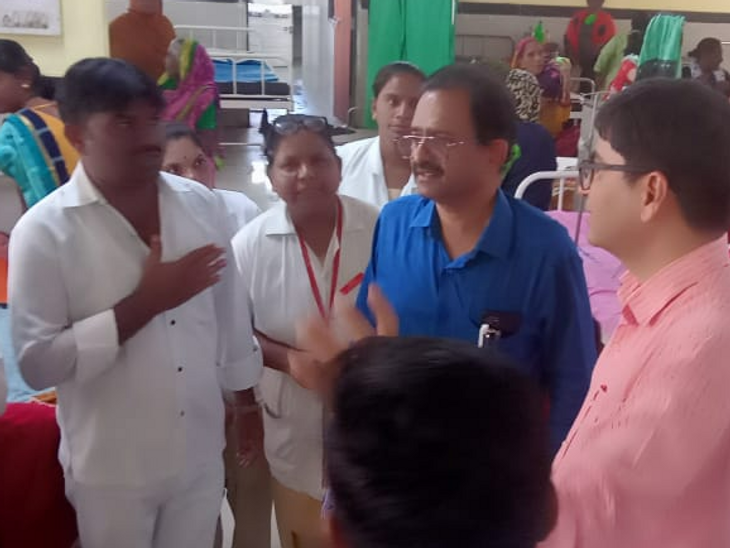 Surprise visit of Upper District Collector to Hingoli hospital