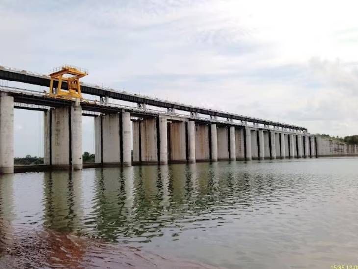 Isapur dam will release first phase of Rabi season from today, planning ...