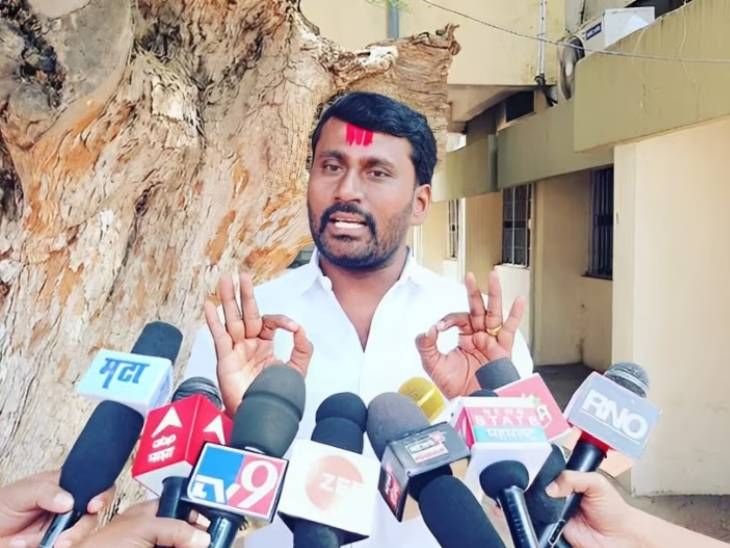 Devendra Fadnavis is the heartthrob of traitors; Sharad Koli, the deputy leader of the Thackeray ...