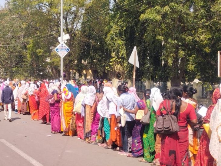 The demand of the ITAK Construction Workers Federation | आयटक बांधकाम ...