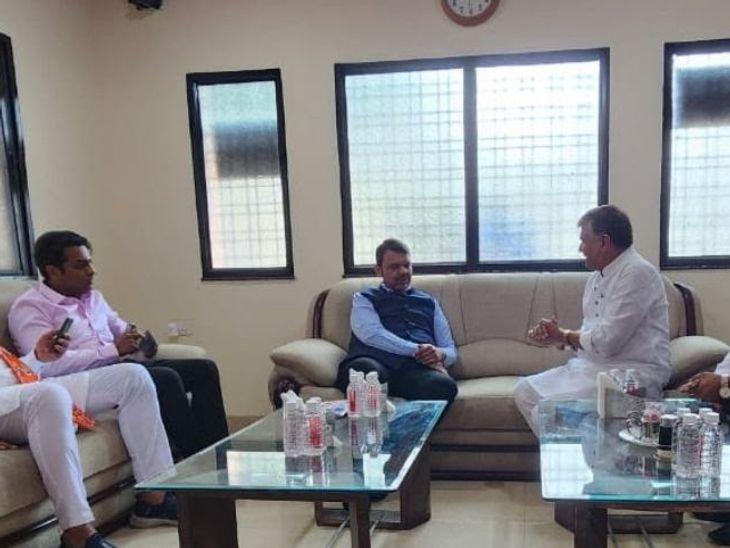 Congress Leader Aba Bagul Upset Devendra Fadnavis Chandrasekhar ...