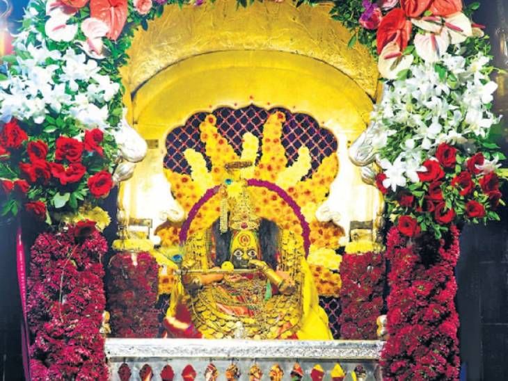 In Tuljapur, 2 lakh devotees took darshan, on Chaitra Purnima, flowers ...