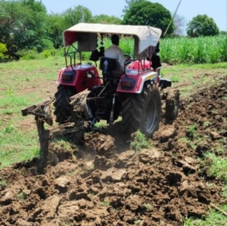 850 rupees per pair of laborers, no labor is available in the fields ...